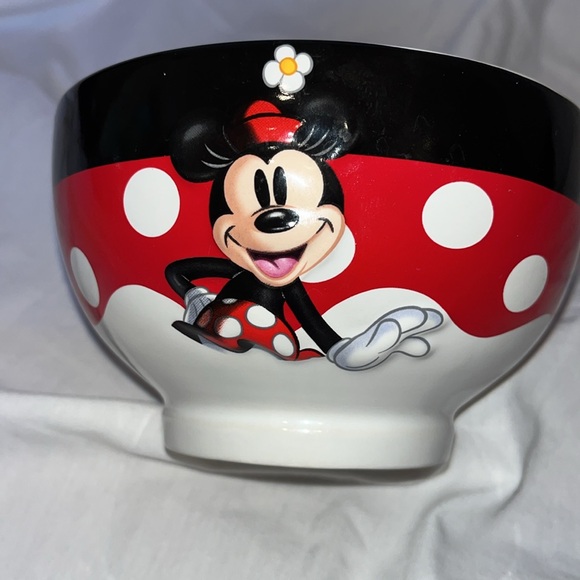 Disney | Kitchen | Disney Parks 3d Minnie Mouse Bowl | Poshmark
